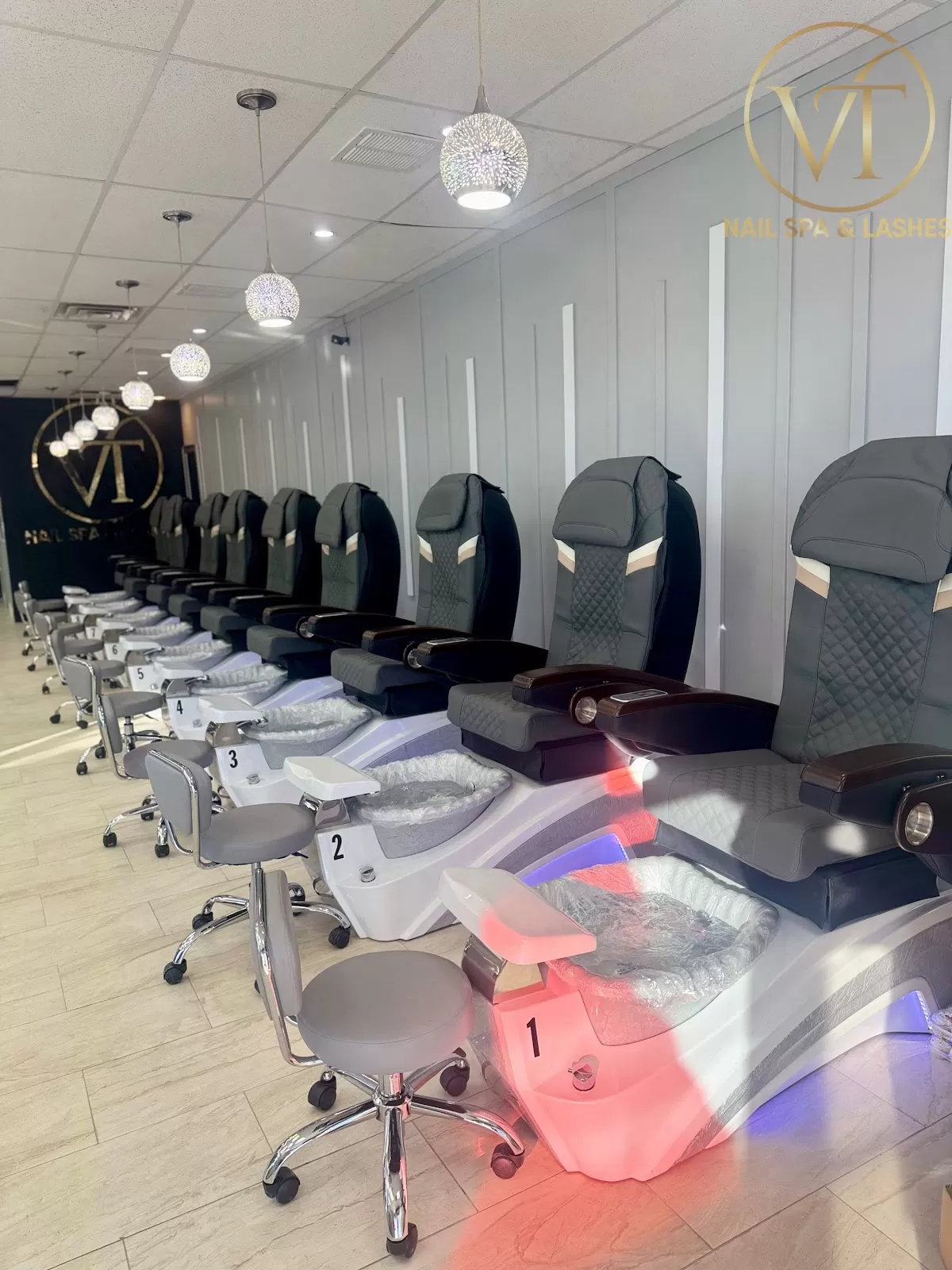 V.T NAIL SPA & LASHES